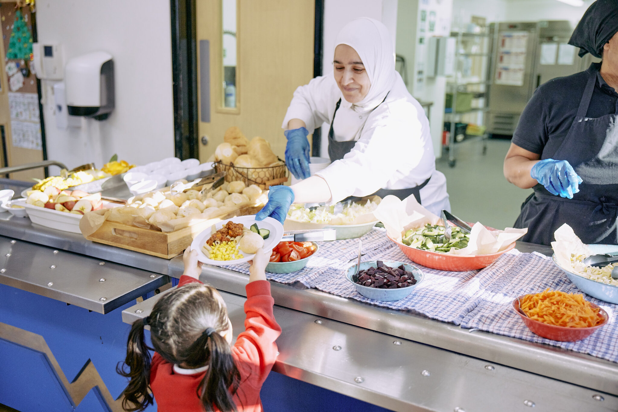 10 tips for improving your school food offering - Jamie Oliver’s Good ...
